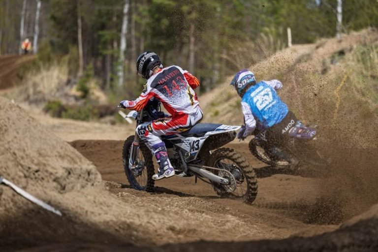 SML AMOQ SM-Motocross 2026 käynnistyi näyttävästi Tampereella ...